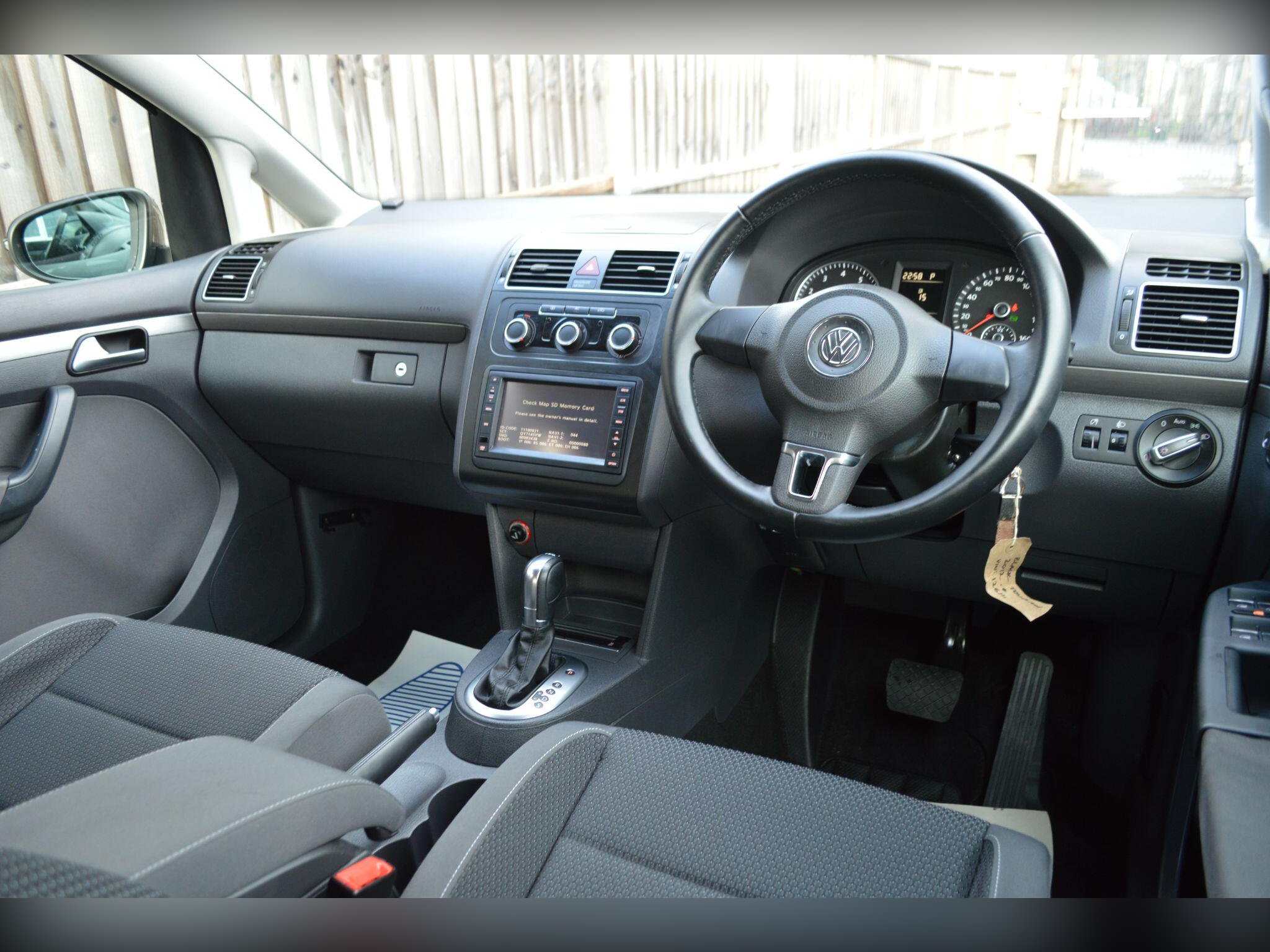 Used 2012 Volkswagen Touran 1.4 TSI SE MPV 5dr Petrol DSG Euro 5 (140 ps) for sale in Lingfield ...